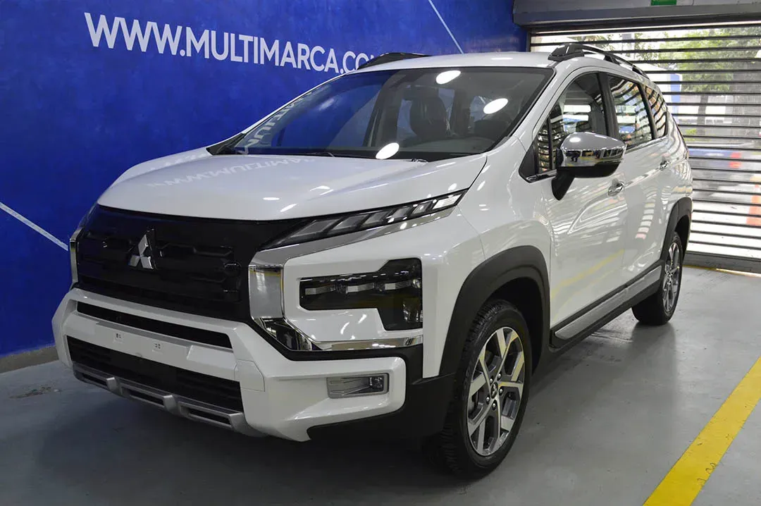 Mitsubishi Expander: ¿La Minivan del Pueblo? 😊 Análisis a Fondo 🚗💨