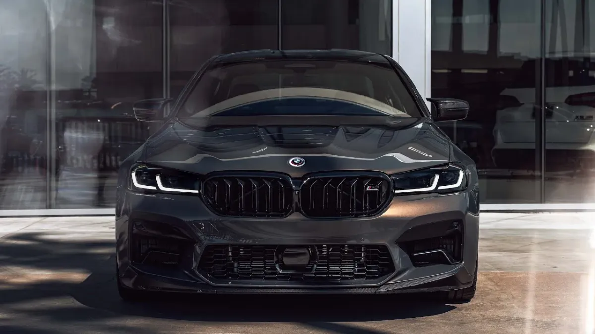 BMW M5 F90: ¡Potencia y Lujo!
