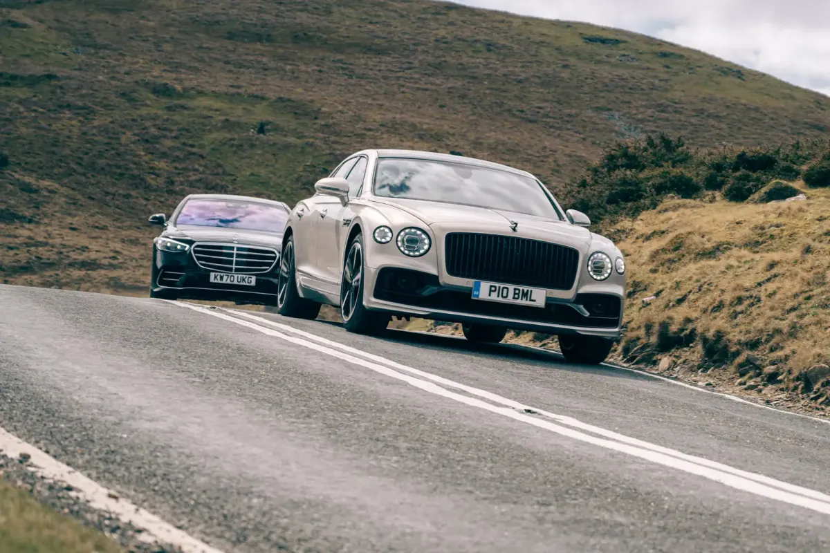 ¡Mercedes S-Class vs Bentley Flying Spur: ¿Cuál Es El Mejor Auto de ...