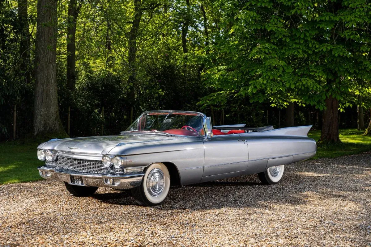 Cadillac Series 6200 Convertible 1960: Un Icono del Diseño Automotriz ...