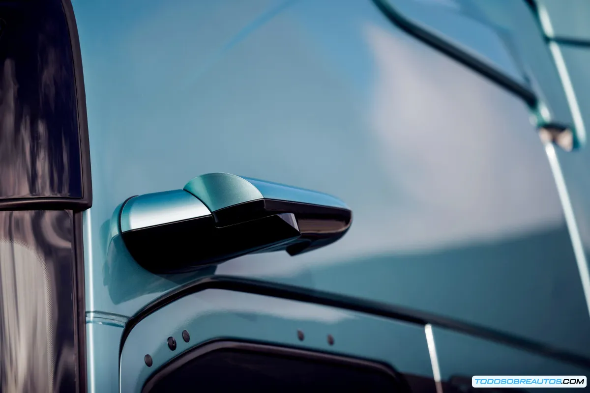 Volvo CMS: El Retrovisor del Futuro Llega a los Camiones con Vigilancia ...