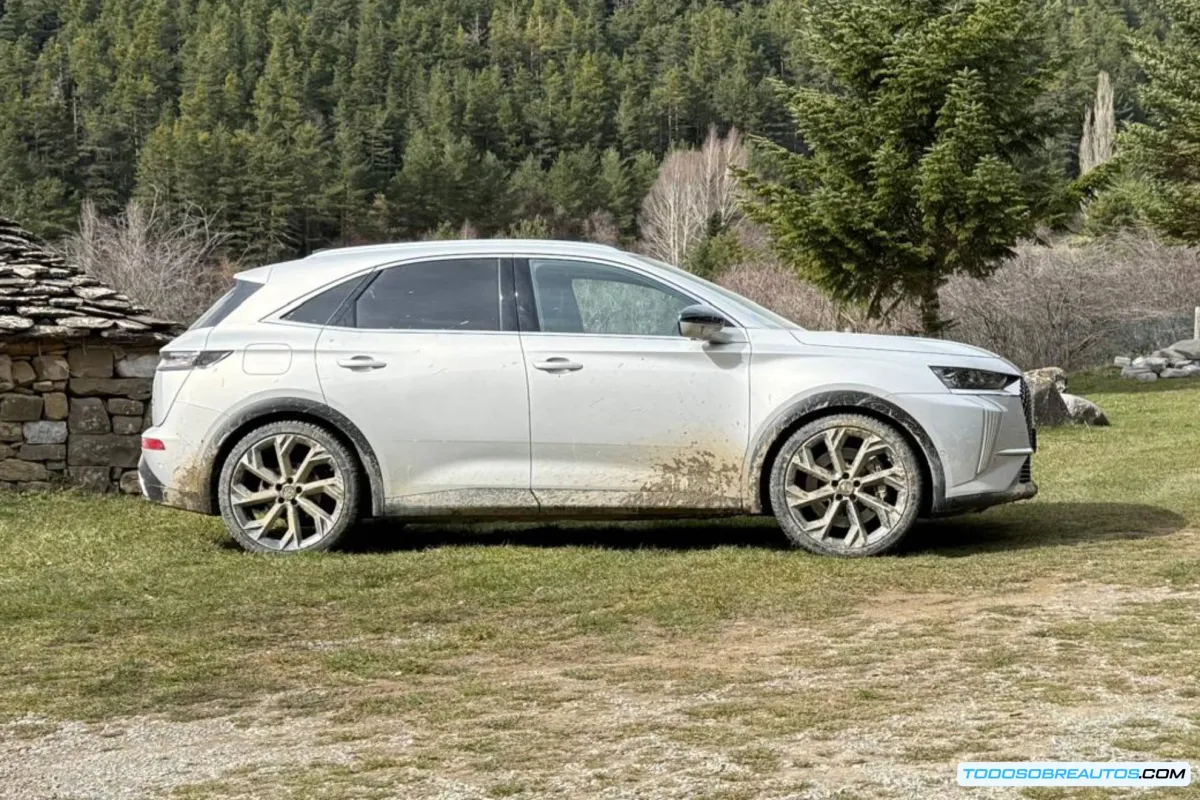 DS 7 Plug-in Hybrid AWD: Prueba Off-Road en el Pirineo - ¿Vale la pena el SUV Híbrido Enchufable?